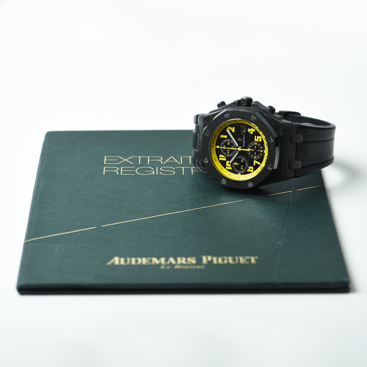 Audemars Piguet Royal Oak Offshore Chronograph Bumble Bee Extract AP ...